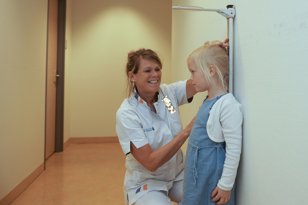 Ik ga naar de KNO arts (keel, neus, oren) voor mijn amandelen of ...