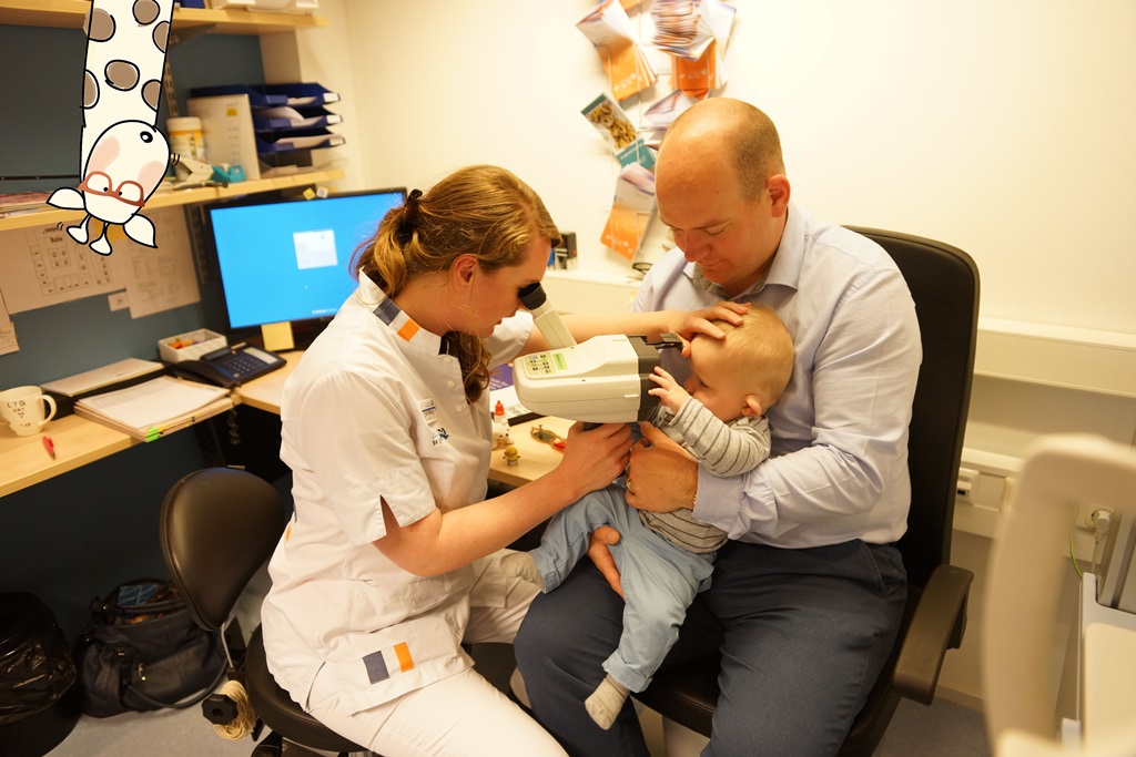 Fotoverslag Ik ga naar de orthoptist of oogarts bij poli Oogheelkunde