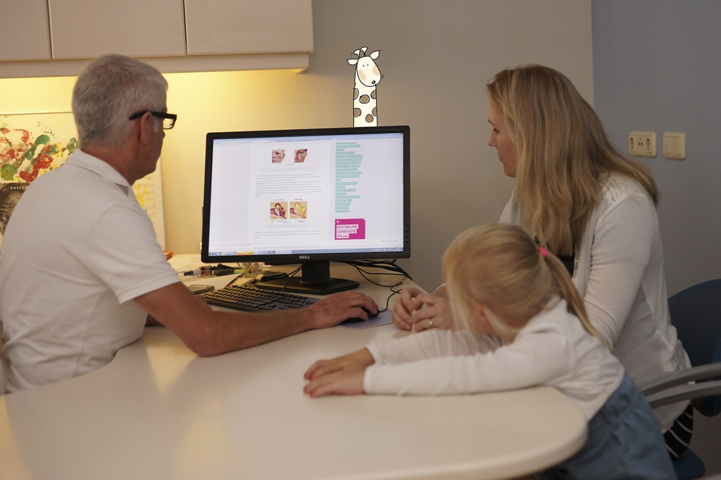 Ik ga naar de KNO arts (keel, neus, oren) voor mijn amandelen of ...